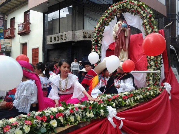 Cristo Rey de Tulcán: “Compartiendo educamos”